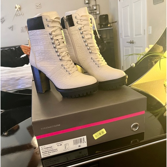 Vince Camuto | Shoes | Nwt Vince Camuto Womens Ermania Combat Block ...